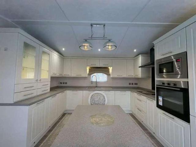 2 bed property for sale
