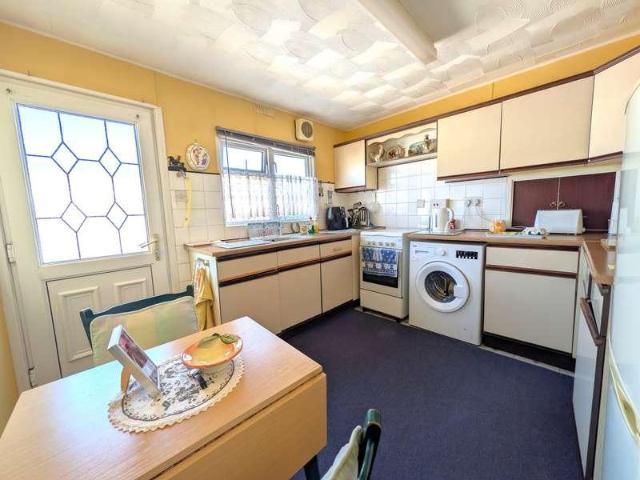 2 bed property for sale