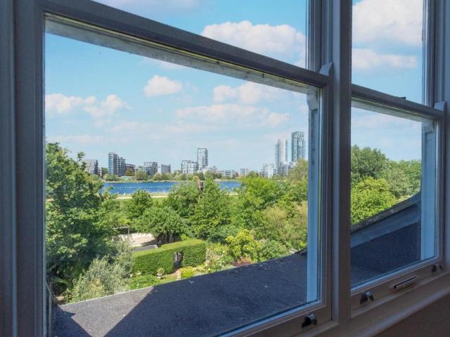 2 bed property for sale