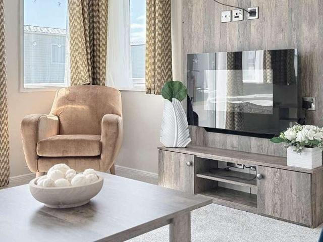 2 bed property for sale