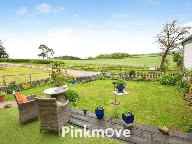 2 bed property for sale