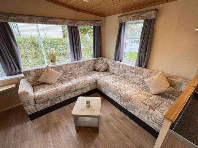 2 bed property for sale