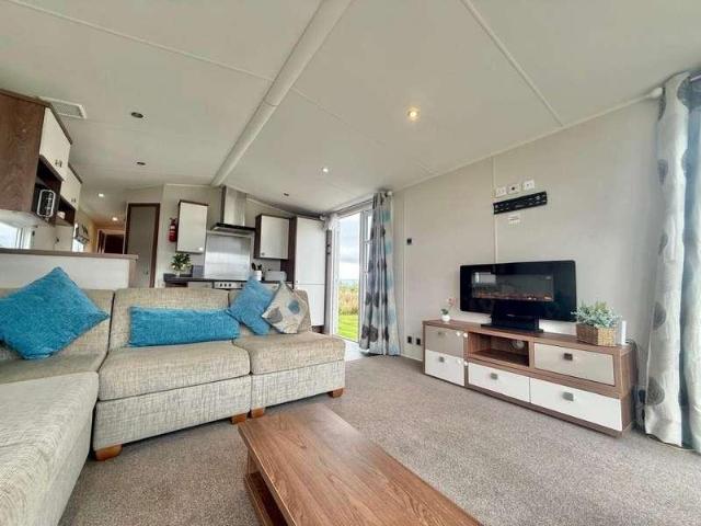 2 bed property for sale