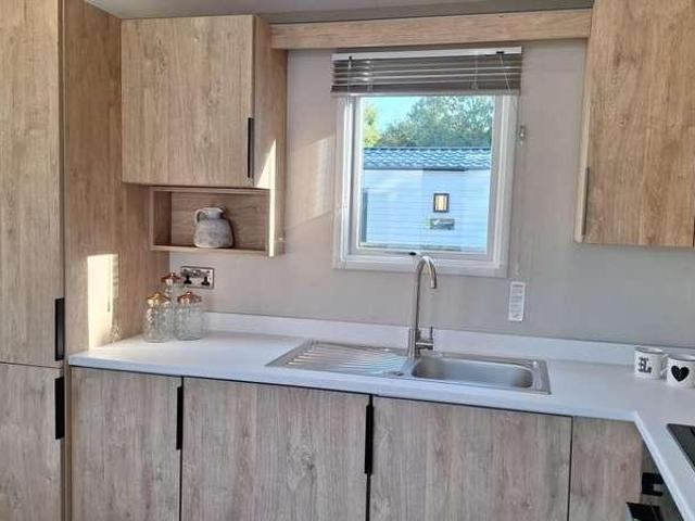 2 bed property for sale