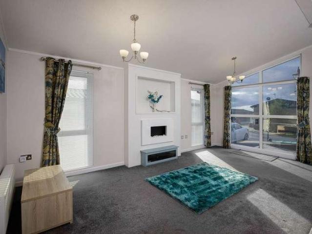 2 bed property for sale