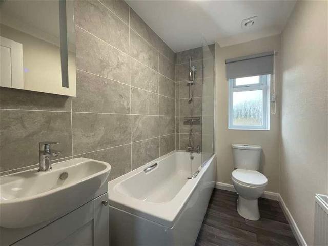 2 bed property for sale