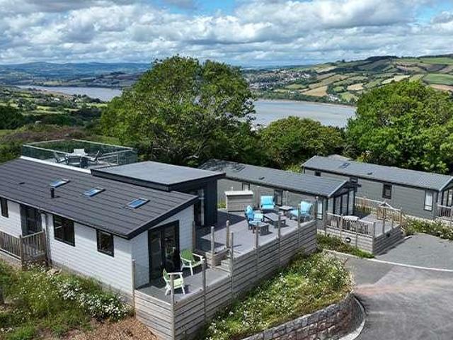 2 bed property for sale