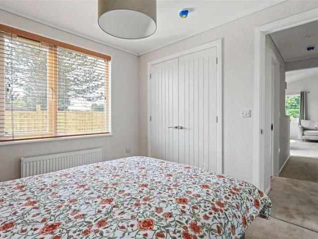 2 bed property for sale