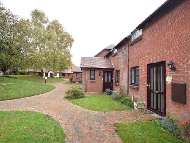 2 bed property for sale