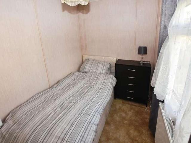 2 bed property for sale