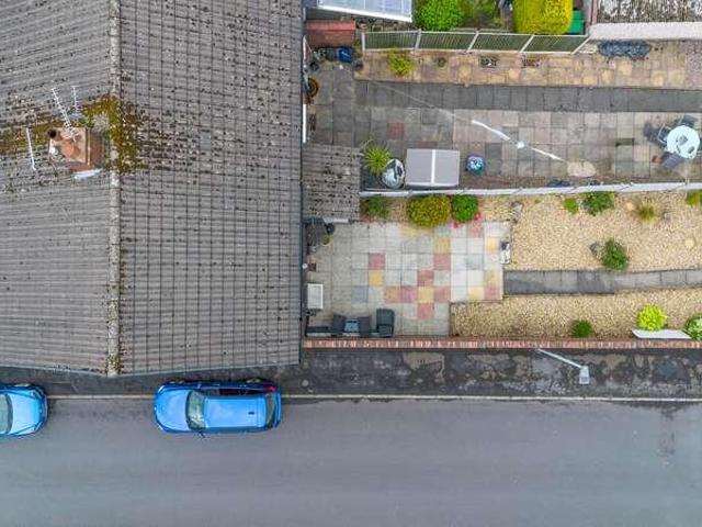 2 bed property for sale