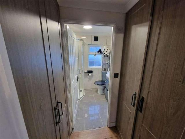 2 bed property for sale
