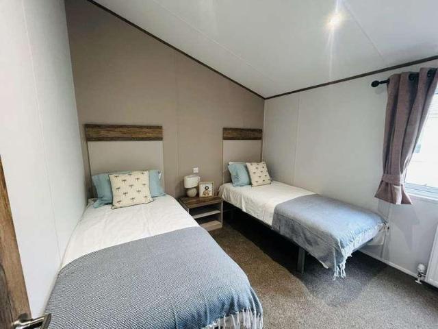 2 bed property for sale