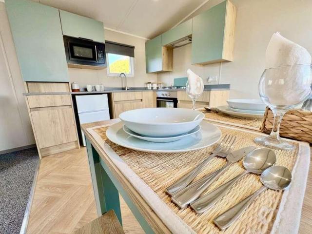 2 bed property for sale