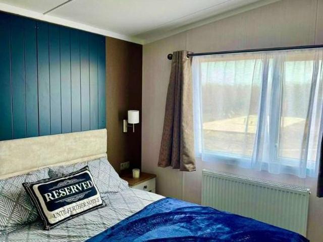 2 bed property for sale