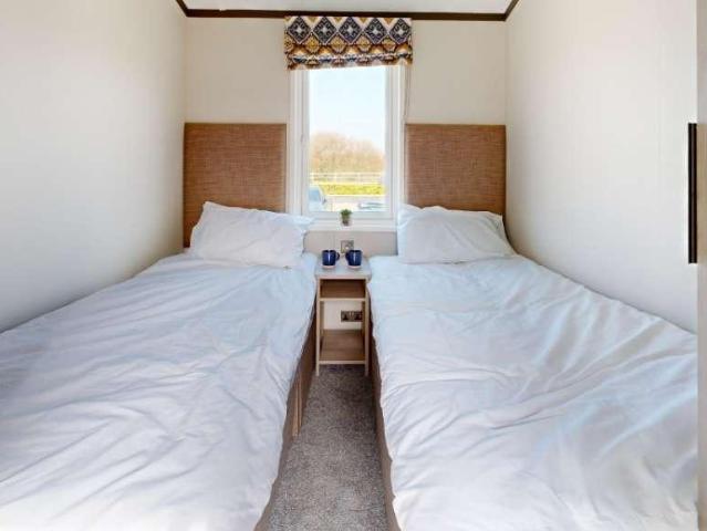 2 bed property for sale