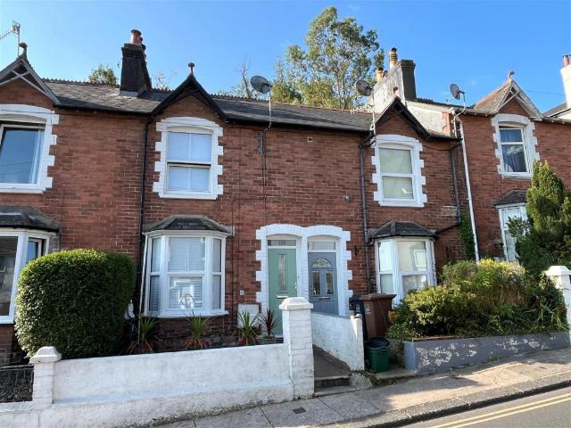 2 bed property for sale