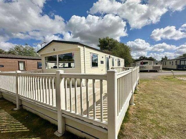 2 bed property for sale