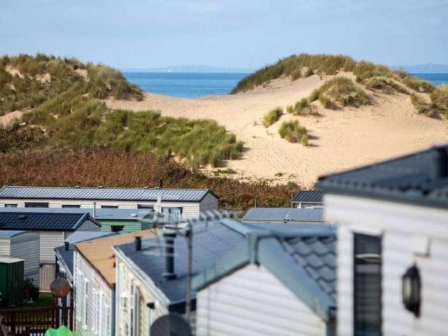 2 bed property for sale