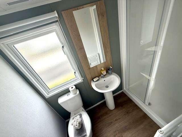 2 bed property for sale
