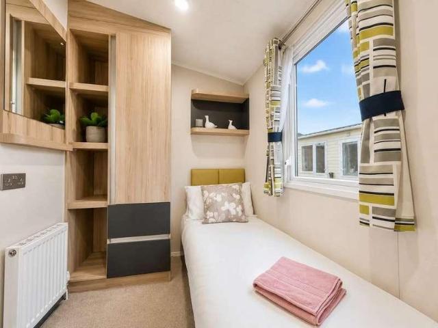 2 bed property for sale