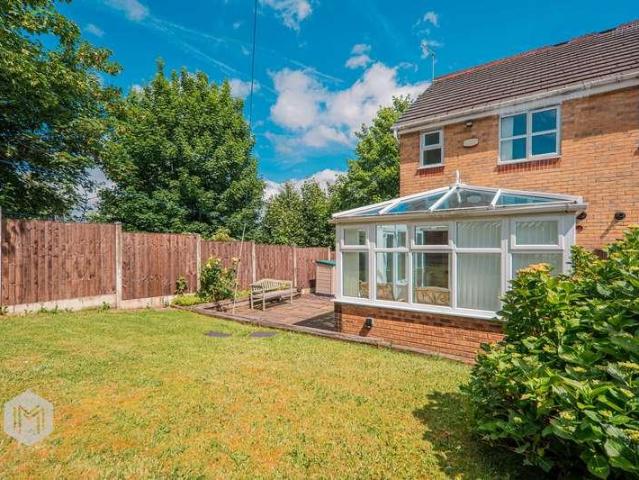 2 bed property for sale