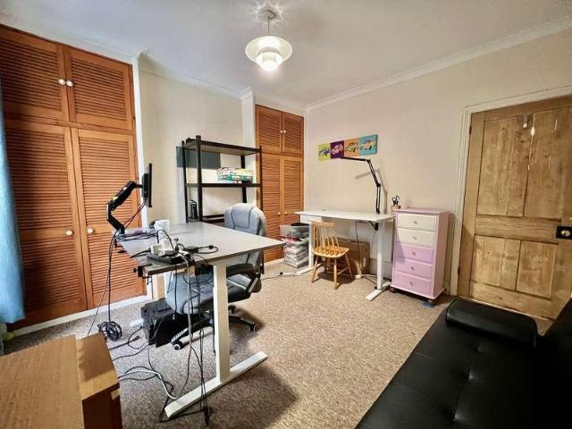 2 bed property for sale
