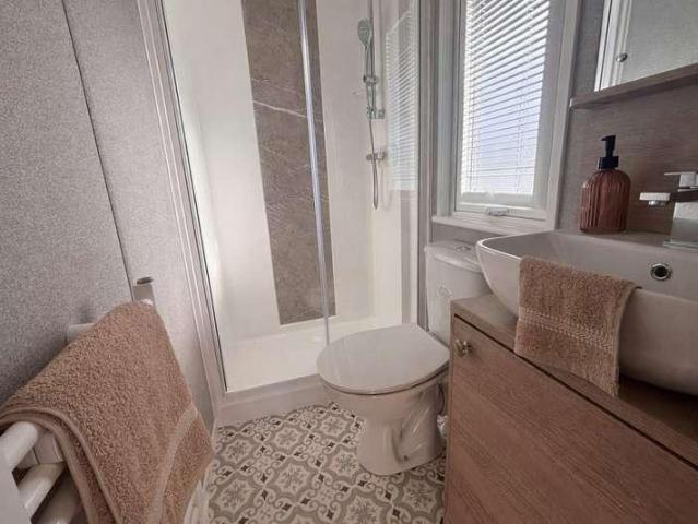 2 bed property for sale
