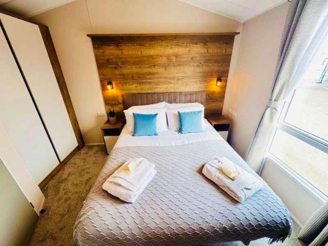 2 bed property for sale