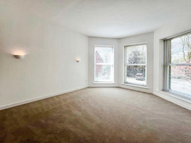 2 bed property for sale