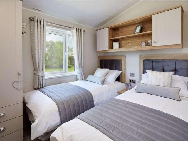 2 bed property for sale