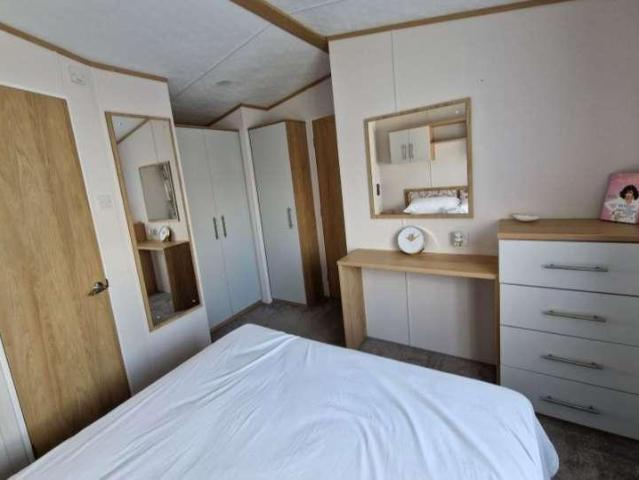 2 bed property for sale