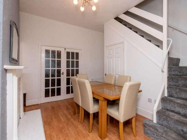 2 bed property for sale