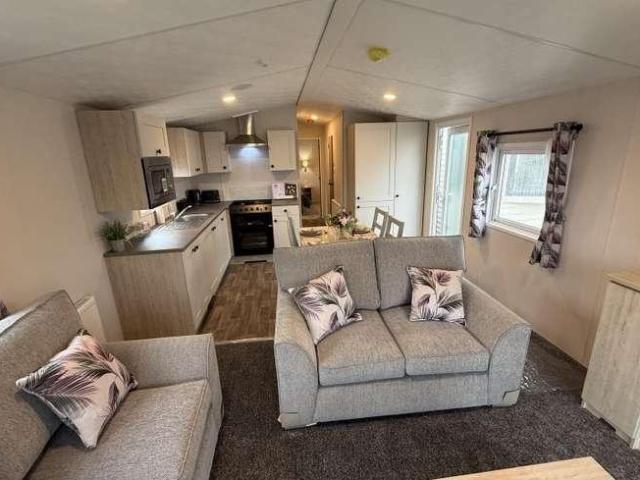 2 bed property for sale