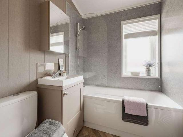 2 bed property for sale