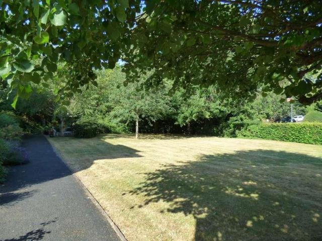 2 bed property for sale