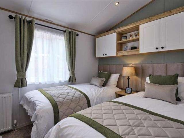 2 bed property for sale