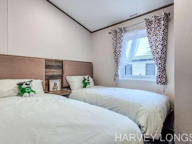 2 bed property for sale