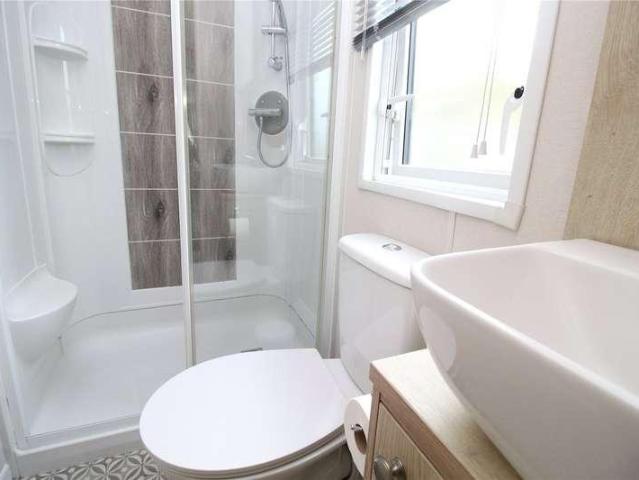 2 bed property for sale