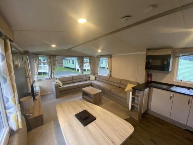 2 bed property for sale