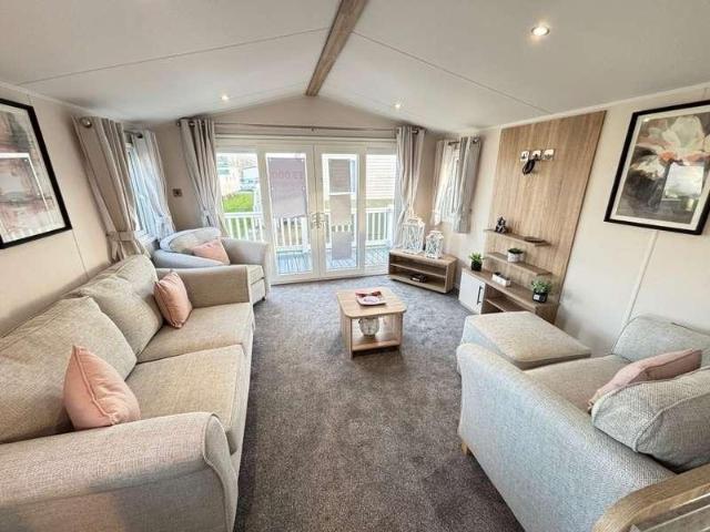 2 bed property for sale