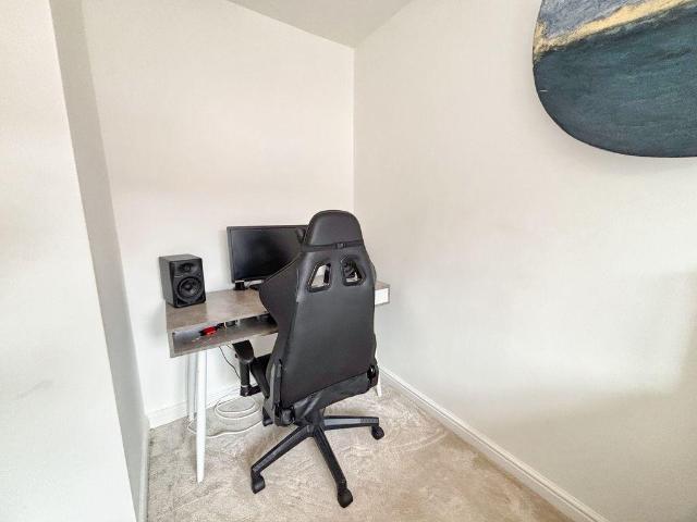 2 bed property for sale