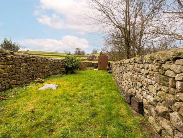 2 bed property for sale