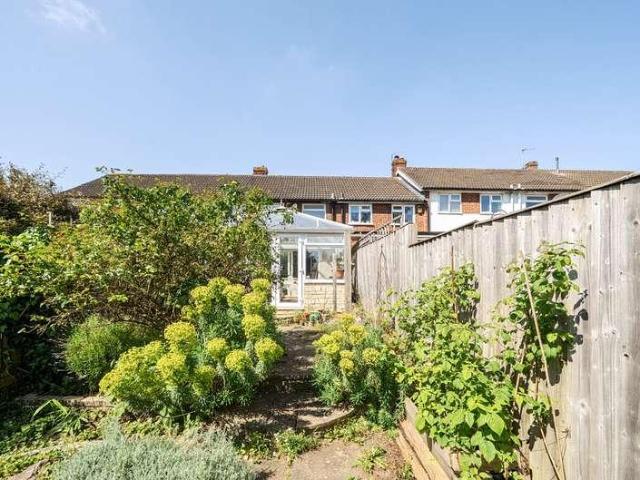 2 bed property for sale