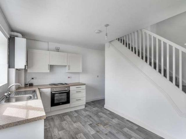 2 bed property for sale