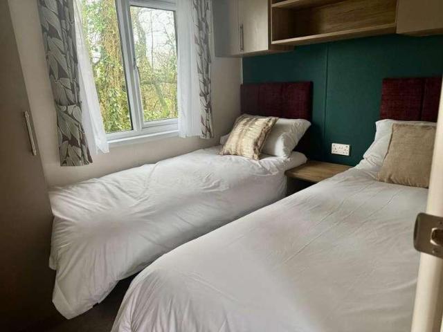 2 bed property for sale
