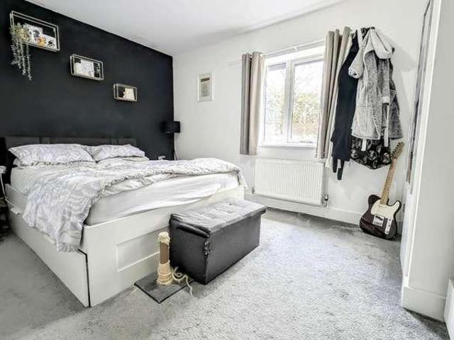 2 bed property for sale