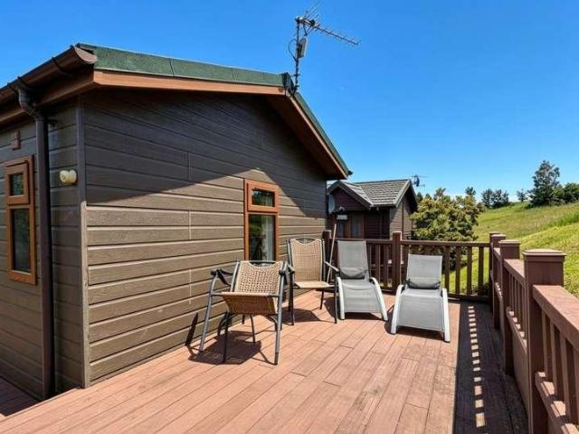 2 bed property for sale