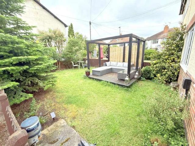 2 bed property for sale