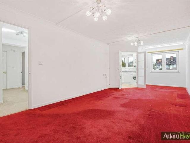 2 bed property for sale